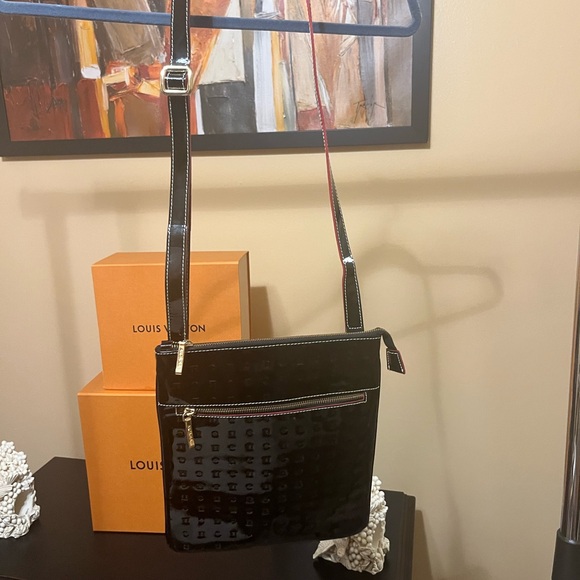 Arcadia | Bags | Arcadia Made In Italy Patent Leather Crossbody Purse ...